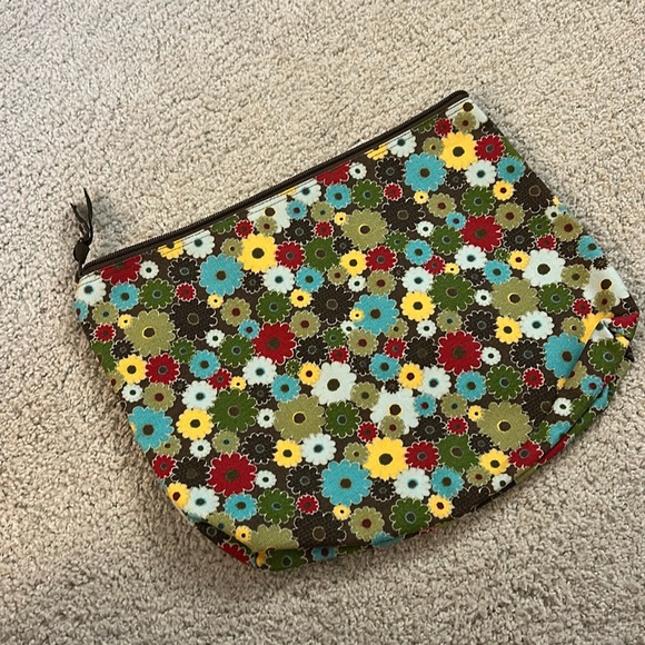 thirty-one | Bags | Thirtyone Zipper Pouch | Poshmark